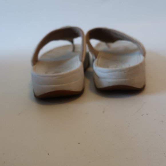 Fitflops | Shoes | Fitflop White Sandal Sz 7 | Poshmark